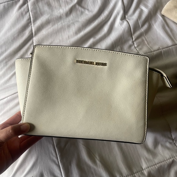 Michael Kors | Bags | Selma White Crossbody Small | Poshmark